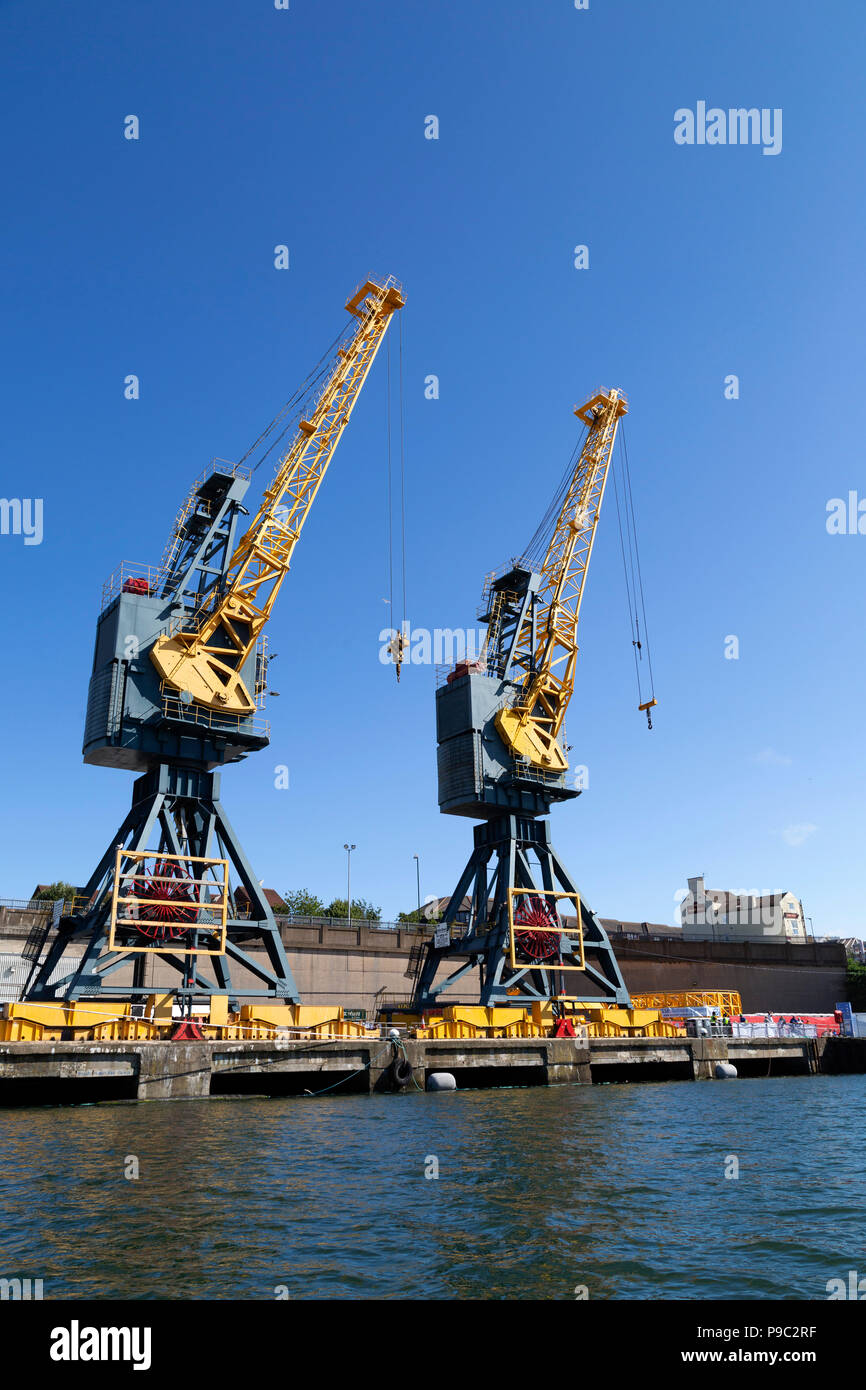 Dockside Cranes High Resolution Stock Photography and Images - Alamy