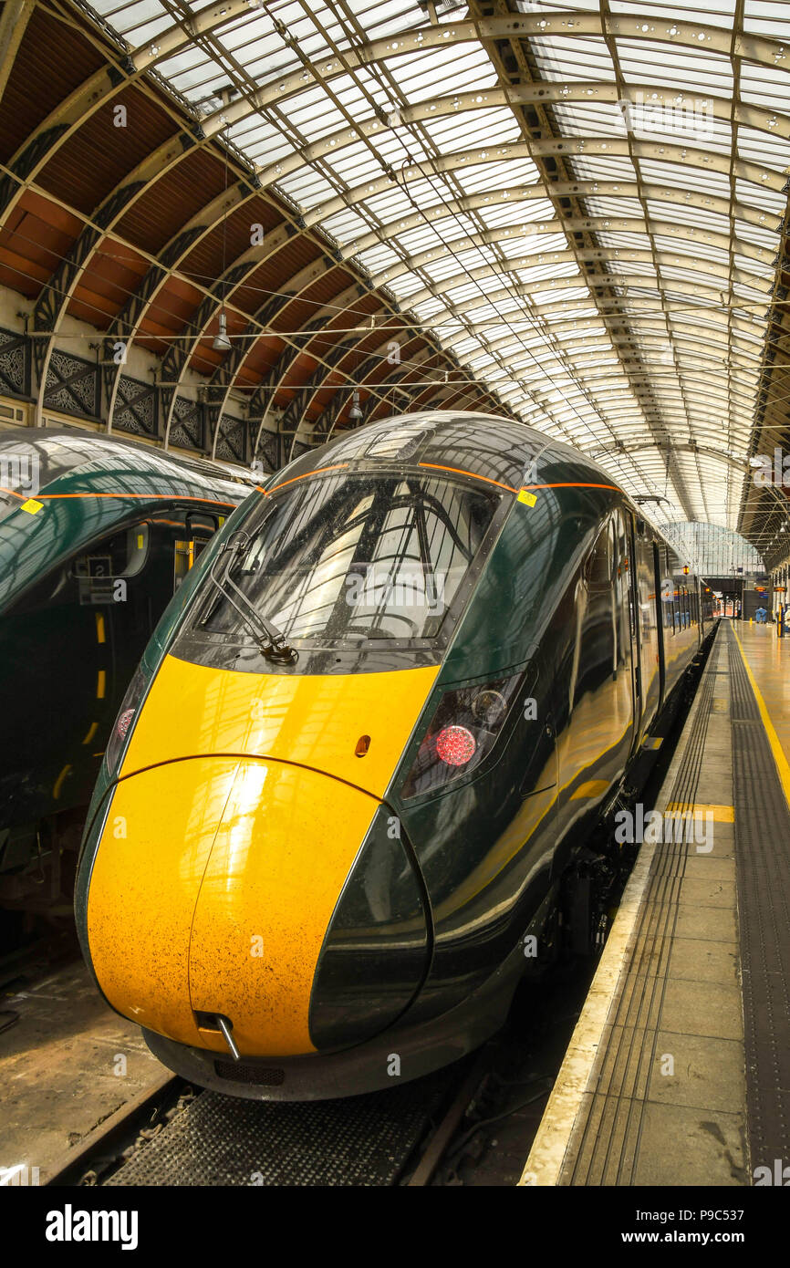 Front of a new Class 800 electro diesel train in London Paddington ...