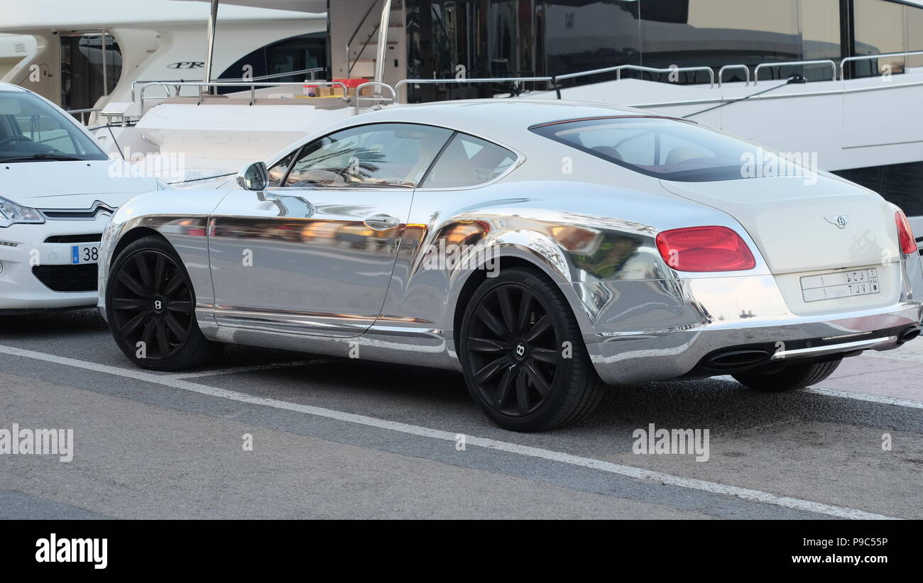 Streetview modern cars hi-res stock photography and images - Alamy