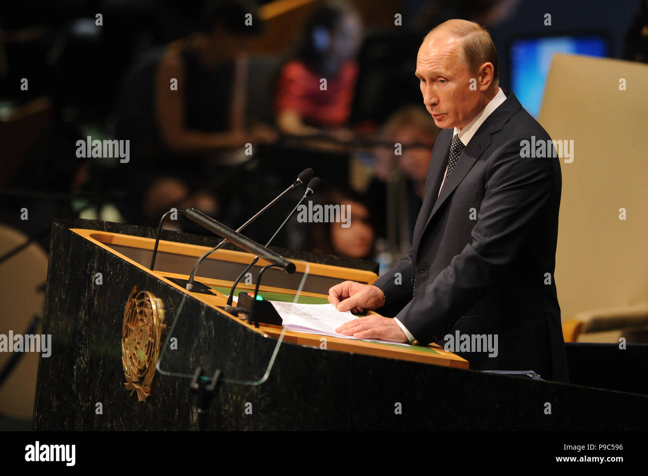 Vladimir putin addresses hi-res stock photography and images - Alamy
