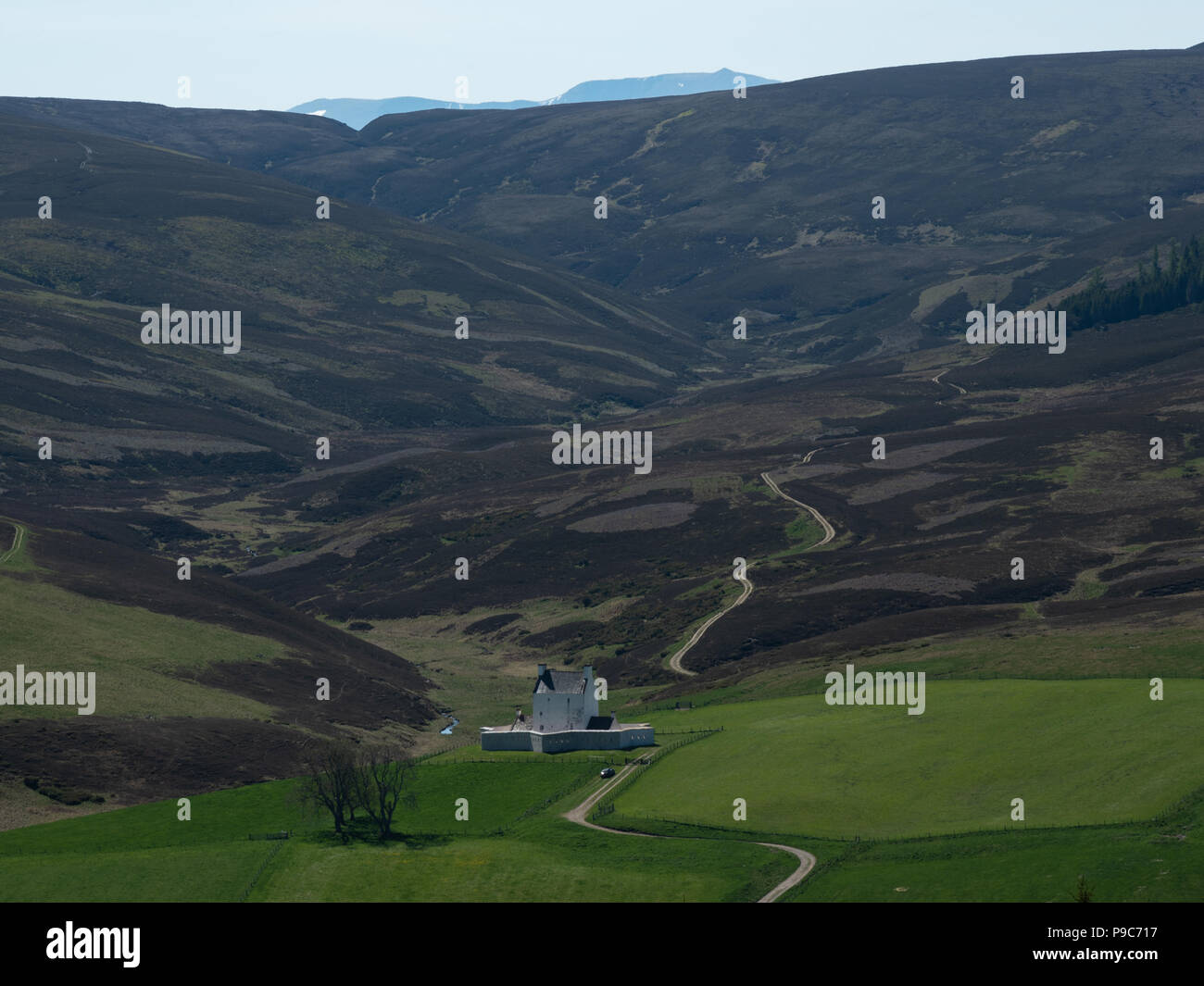A lovely Scottish home amongst the Scottish highlands Stock Photo - Alamy