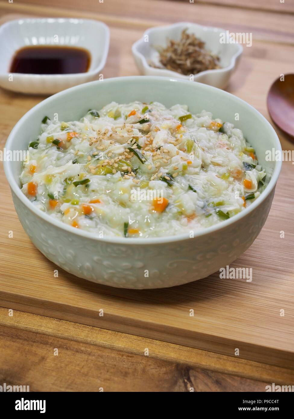 Korean food Chicken Rice Porridge, dak juk Stock Photo - Alamy