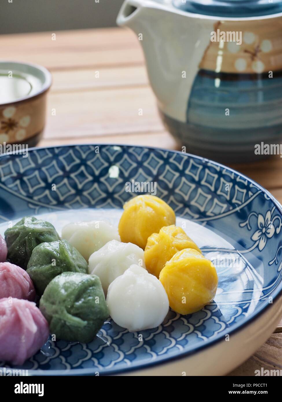 Korean food Songpyeon, Honey-filled Rice Cake Stock Photo - Alamy