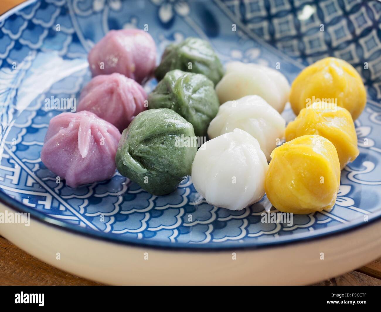 Korean food Songpyeon, Honey-filled Rice Cake Stock Photo - Alamy