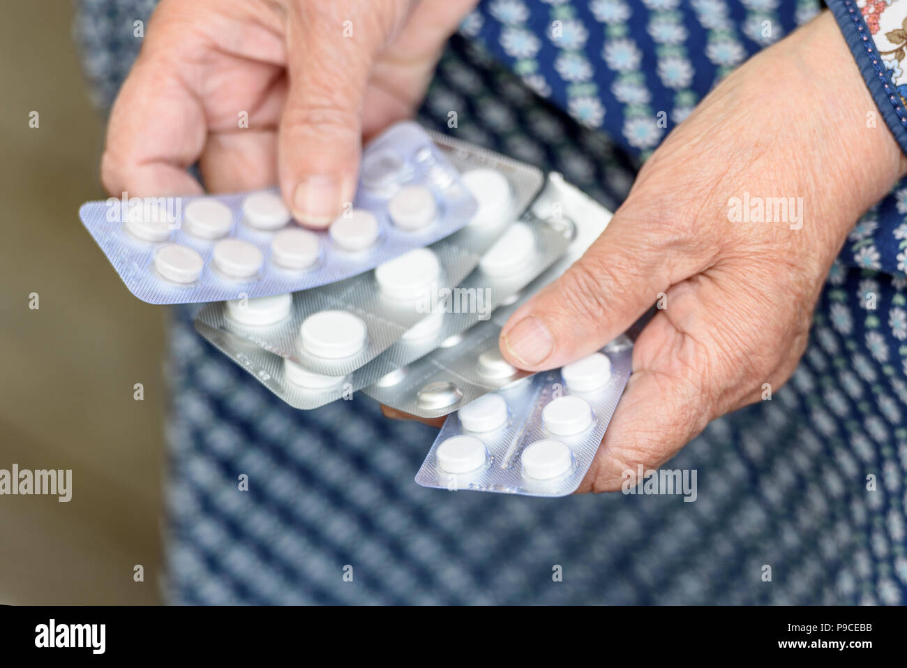 Pills, old age and the concept of health - pills in the hands of the ...