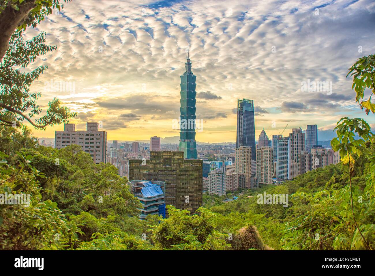 Overview of Taipei 101 building Stock Photo - Alamy