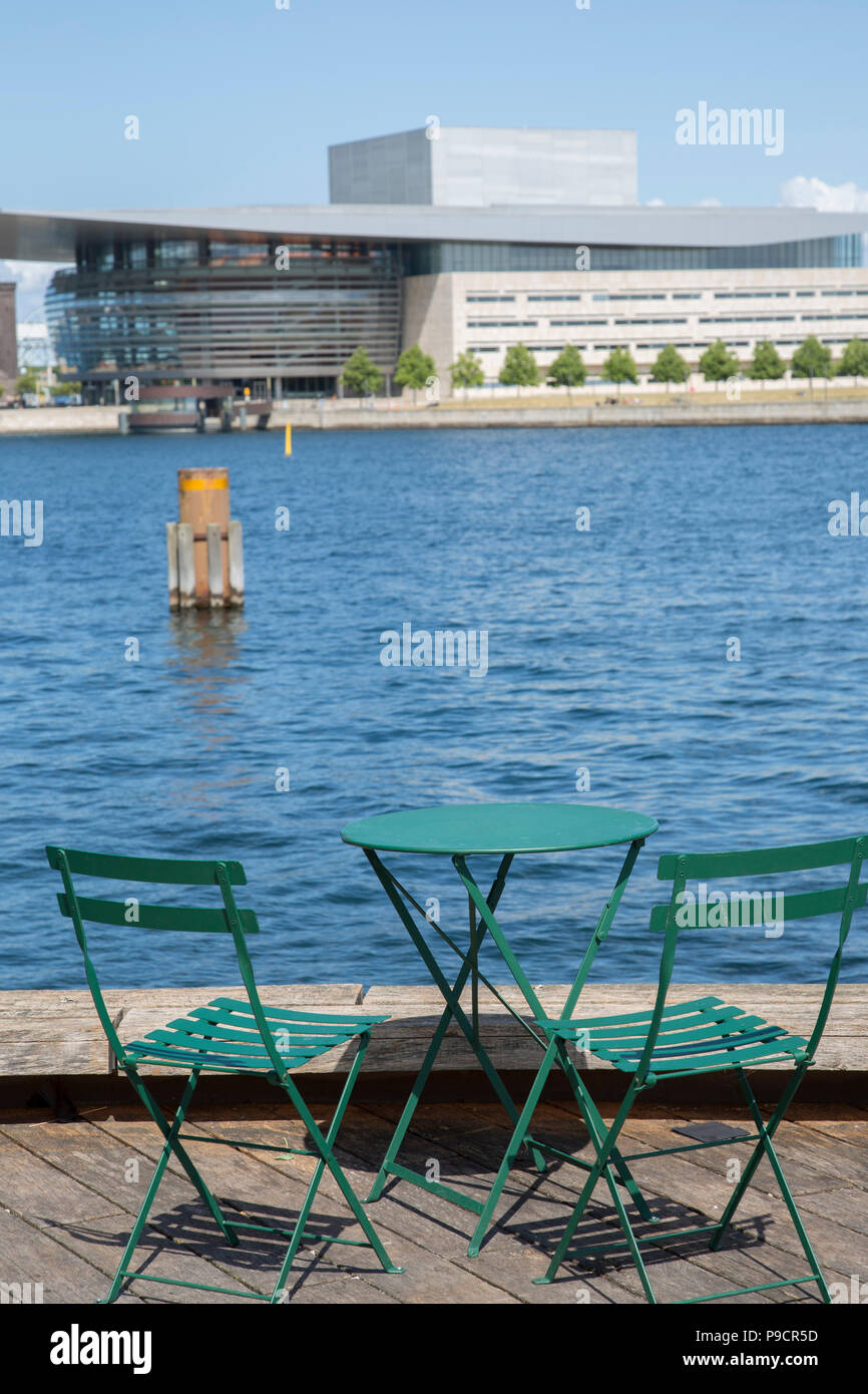Royal opera house terrace bar hi-res stock photography and images - Alamy