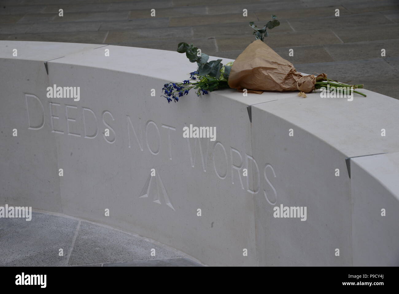 Honouring emmeline pankhurst hi-res stock photography and images - Alamy