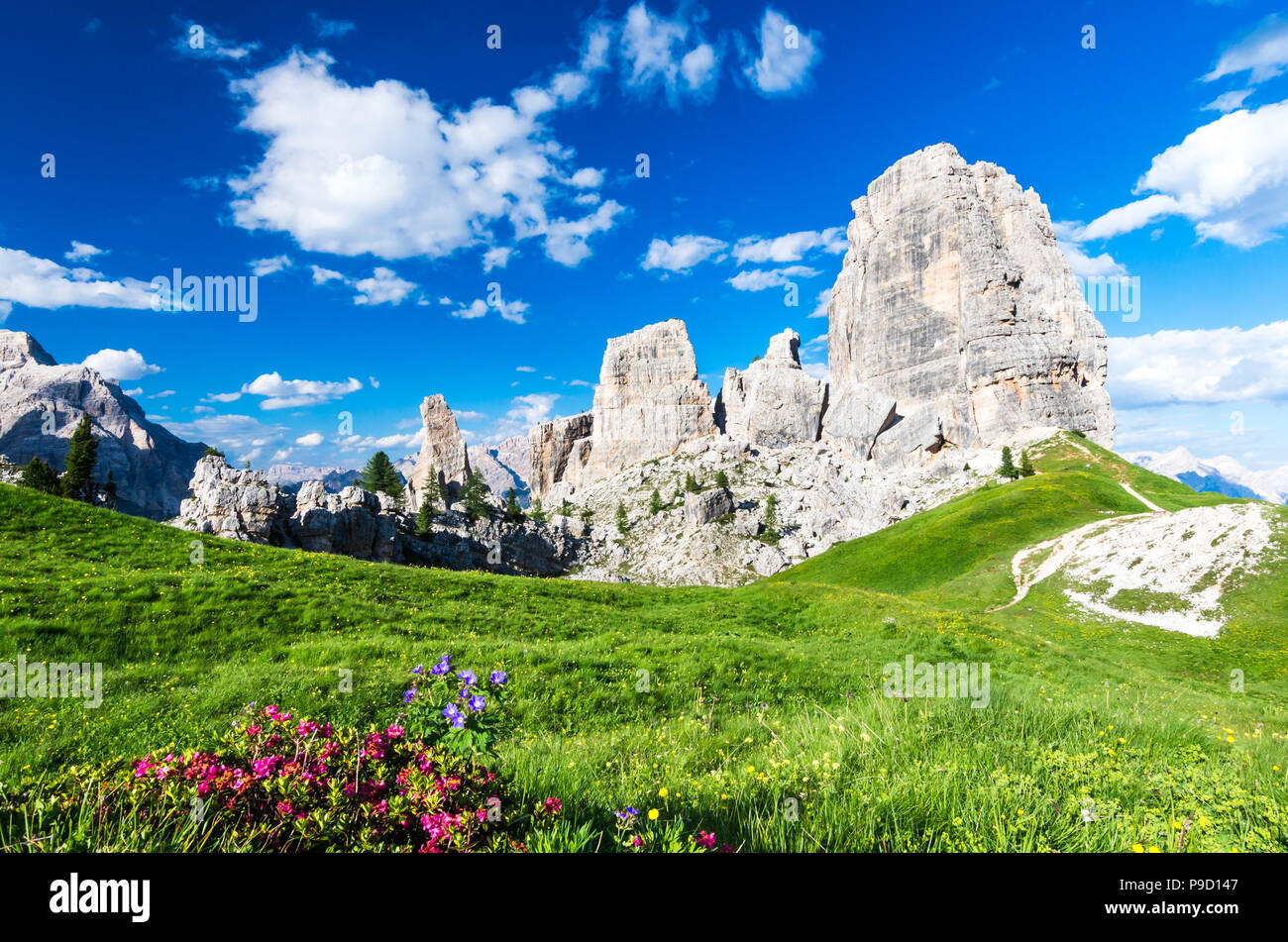 Cinque Torri, Dolomiti Alps, Italy. The Five Pillars in Dolomites ...