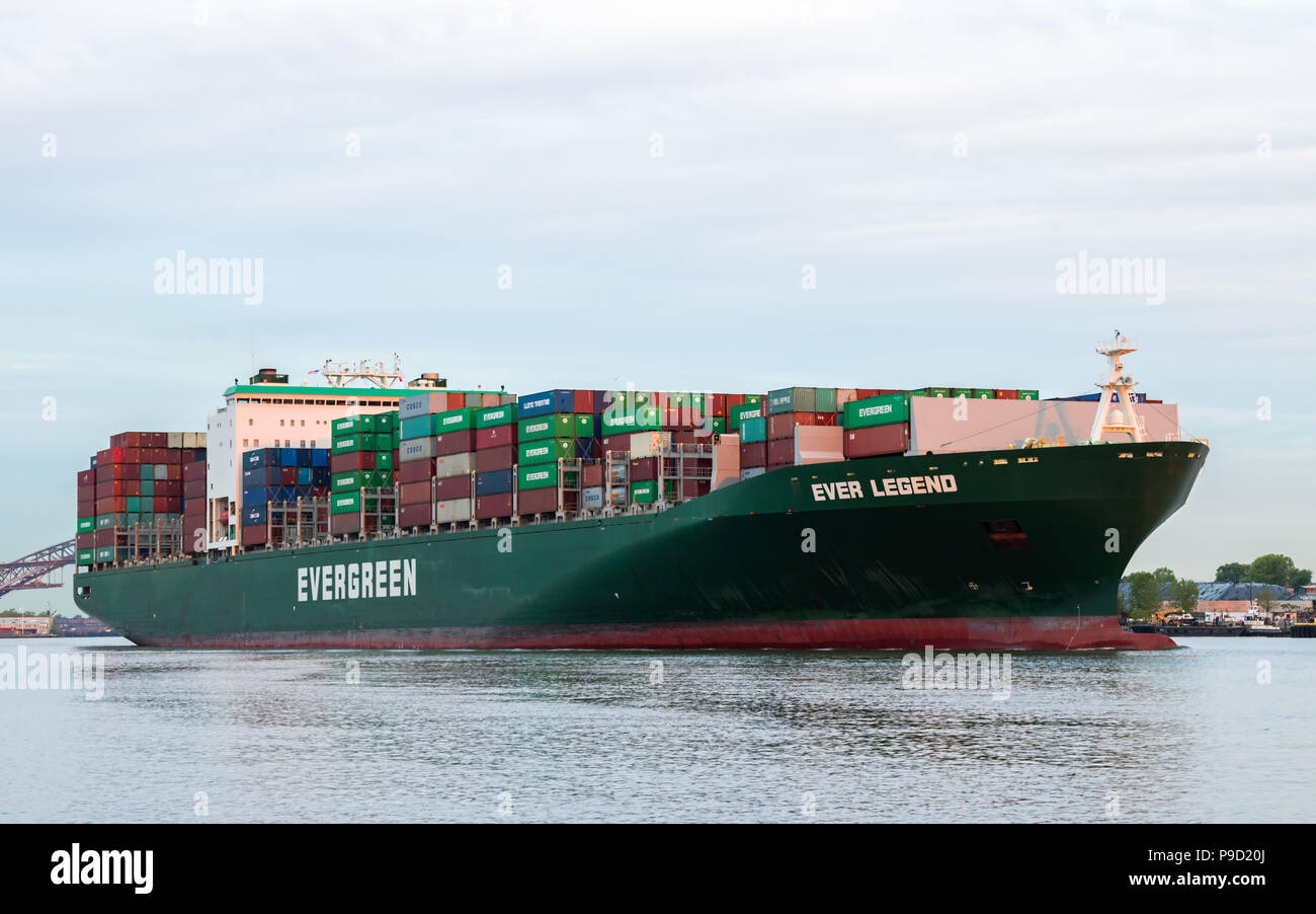 Evergreen Line's container ship EVER LEGEND eastbound on the Kill Van ...