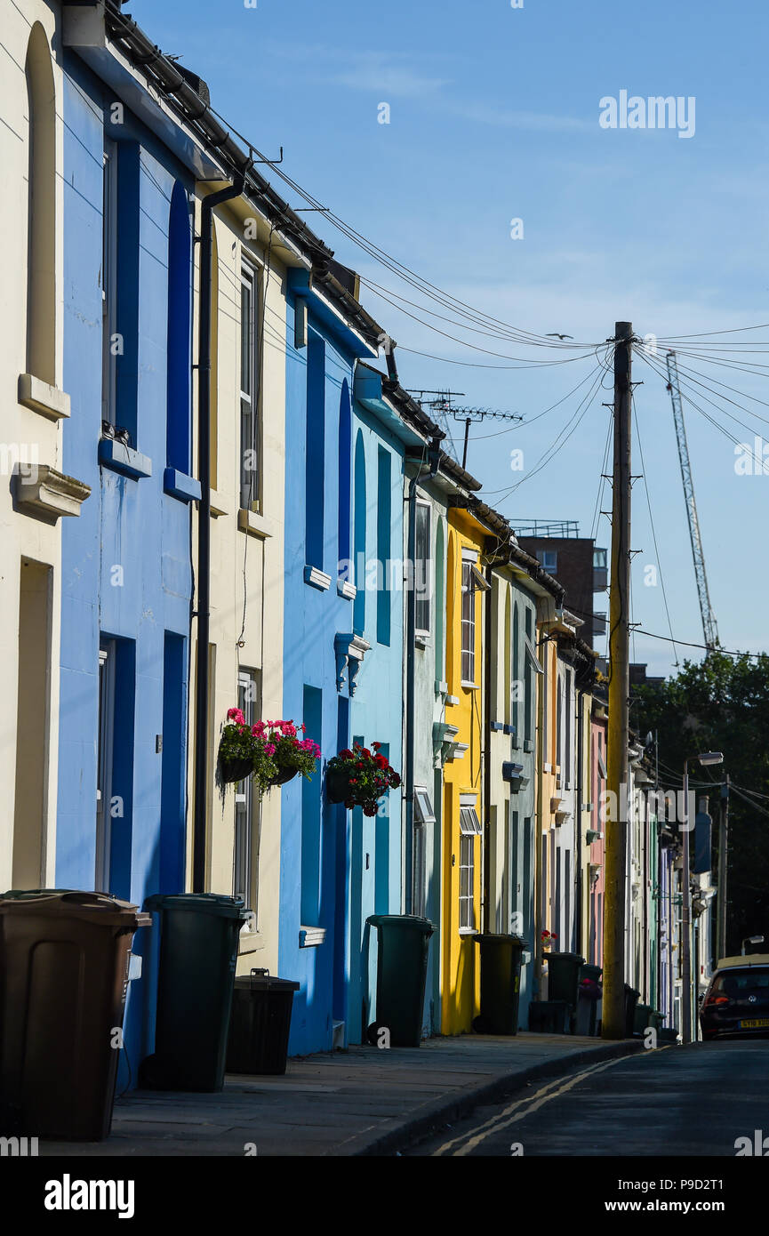 Colourful houses brighton hi-res stock photography and images - Alamy