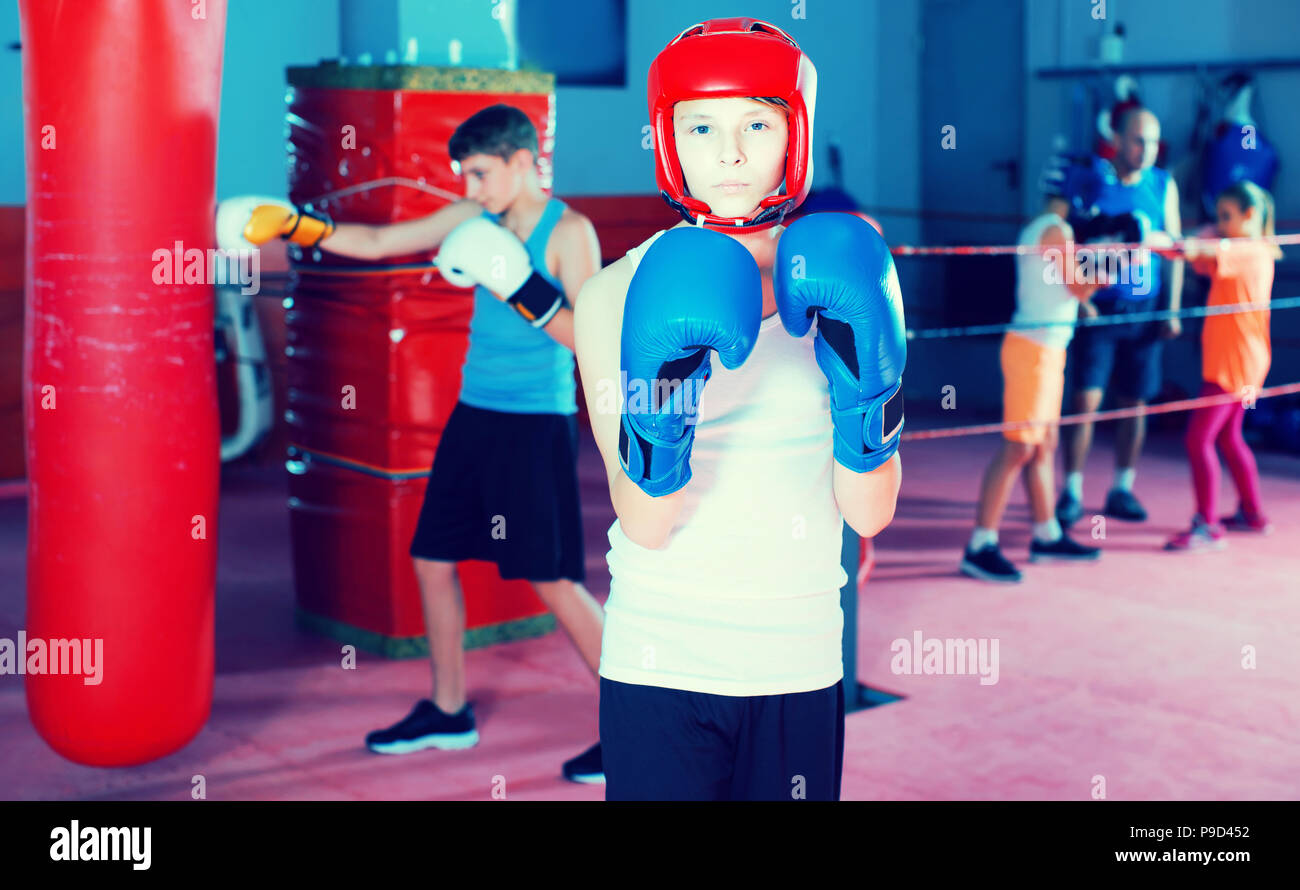 Teenager boys boxing hi-res stock photography and images - Alamy