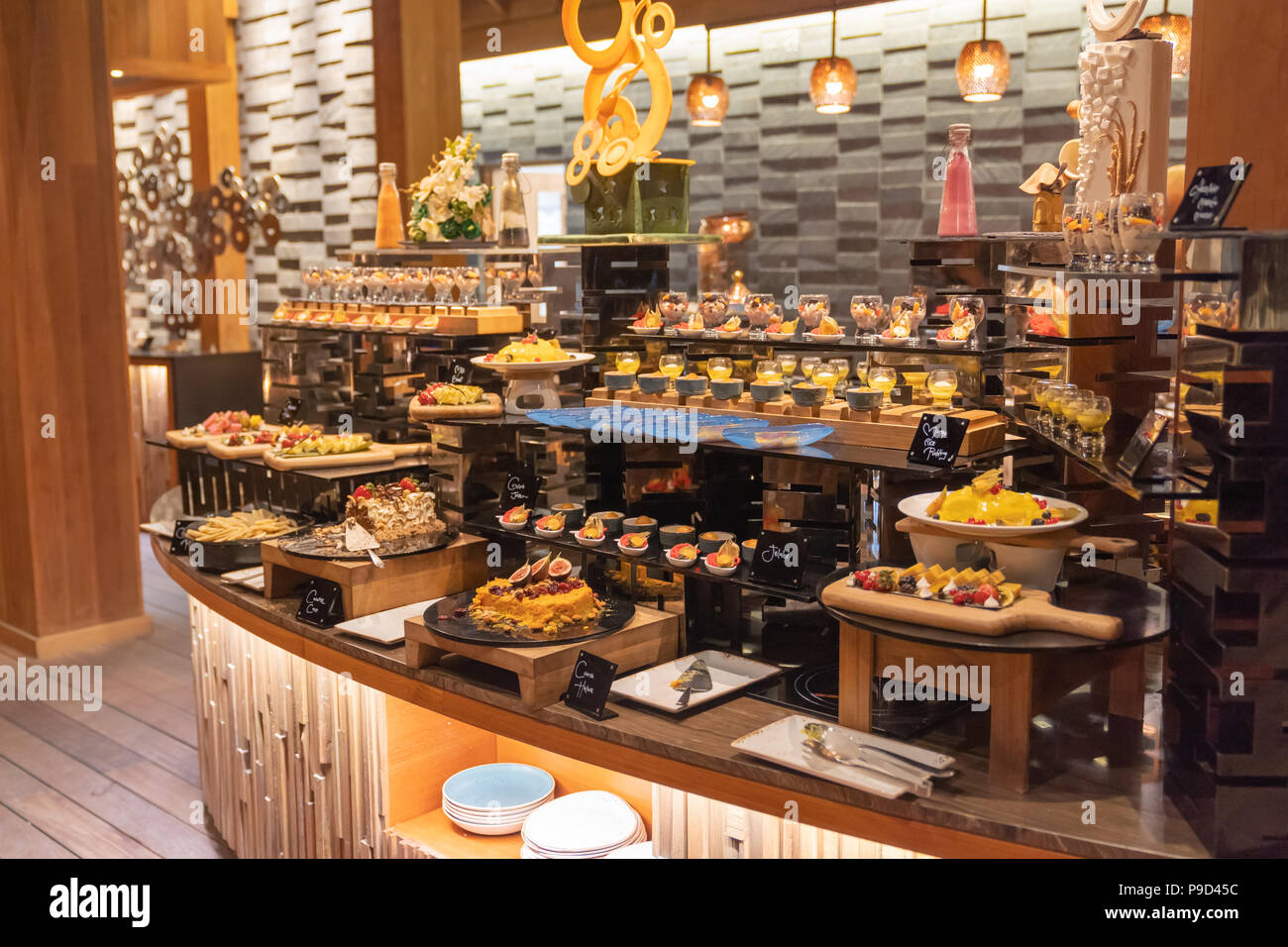 English summer desserts hi-res stock photography and images - Alamy