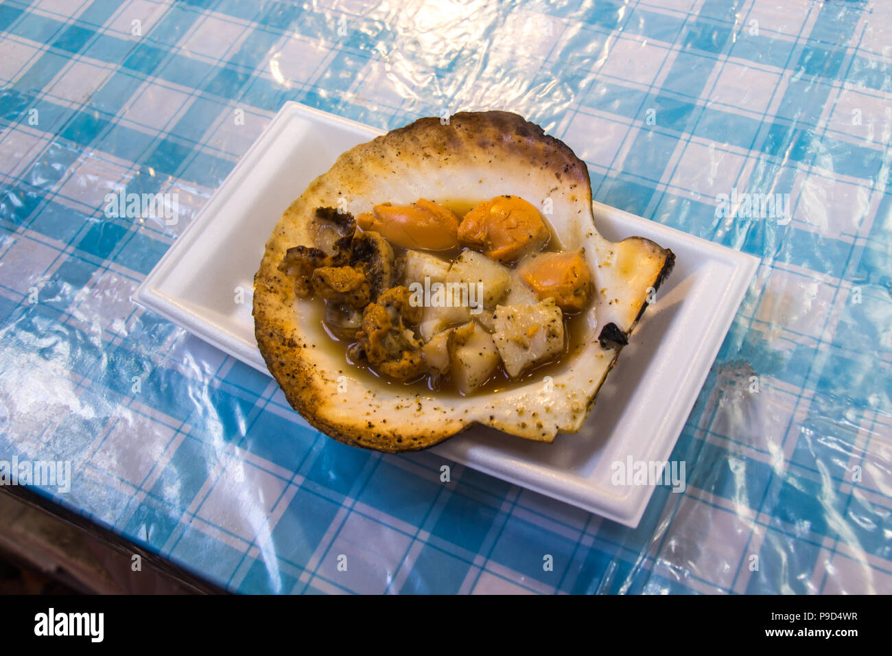 The roasted scallops seasoning with garnish japanese style at put on ...