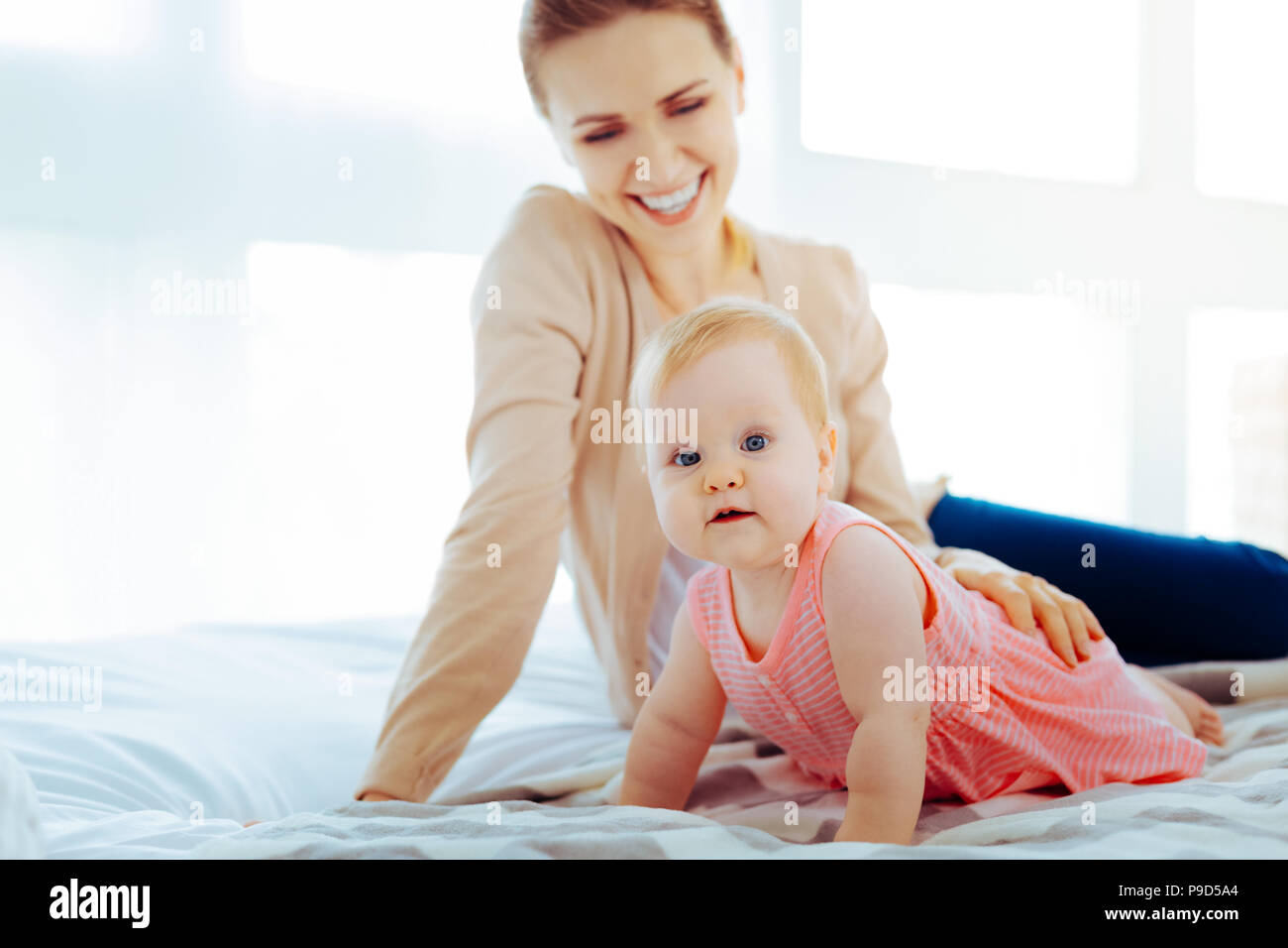 Girl straight face kid hi-res stock photography and images - Alamy