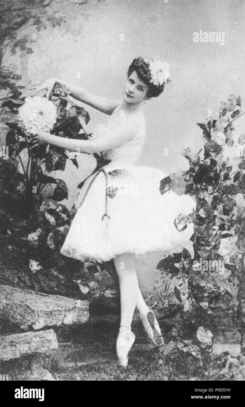 Imperial russian ballet hi-res stock photography and images - Alamy