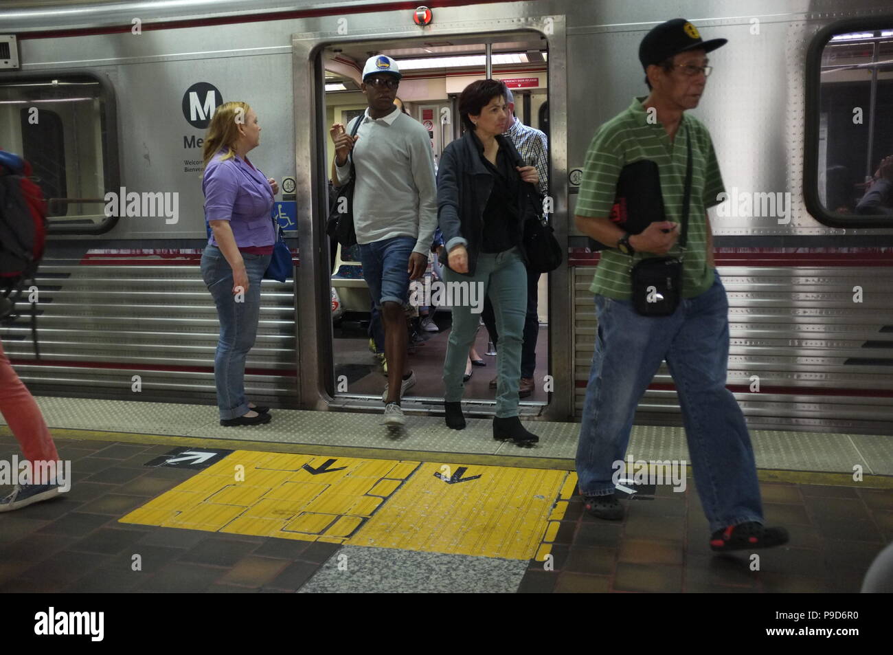Los Angeles, USA - July 29: Unidentified random people in the streets ...