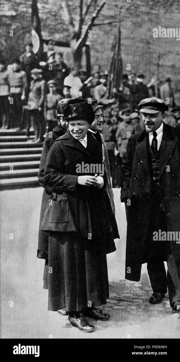 Vladimir Lenin, Nadezhda Krupskaya and Maria Ulyanova on the Vsevobuch ...