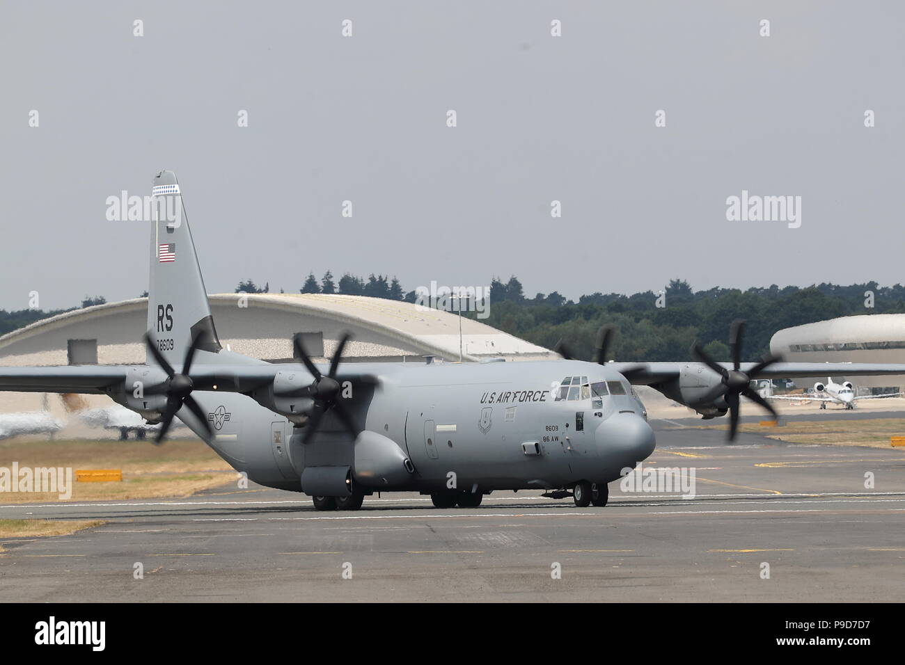 A Lockheed Martin Hercules C-130J at the Farnborough International ...