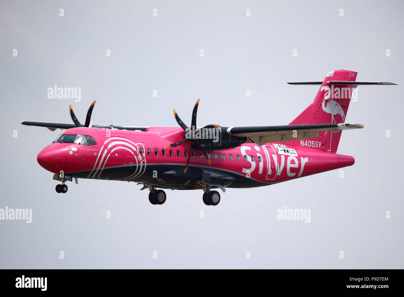 Silver airways atr hi-res stock photography and images - Alamy