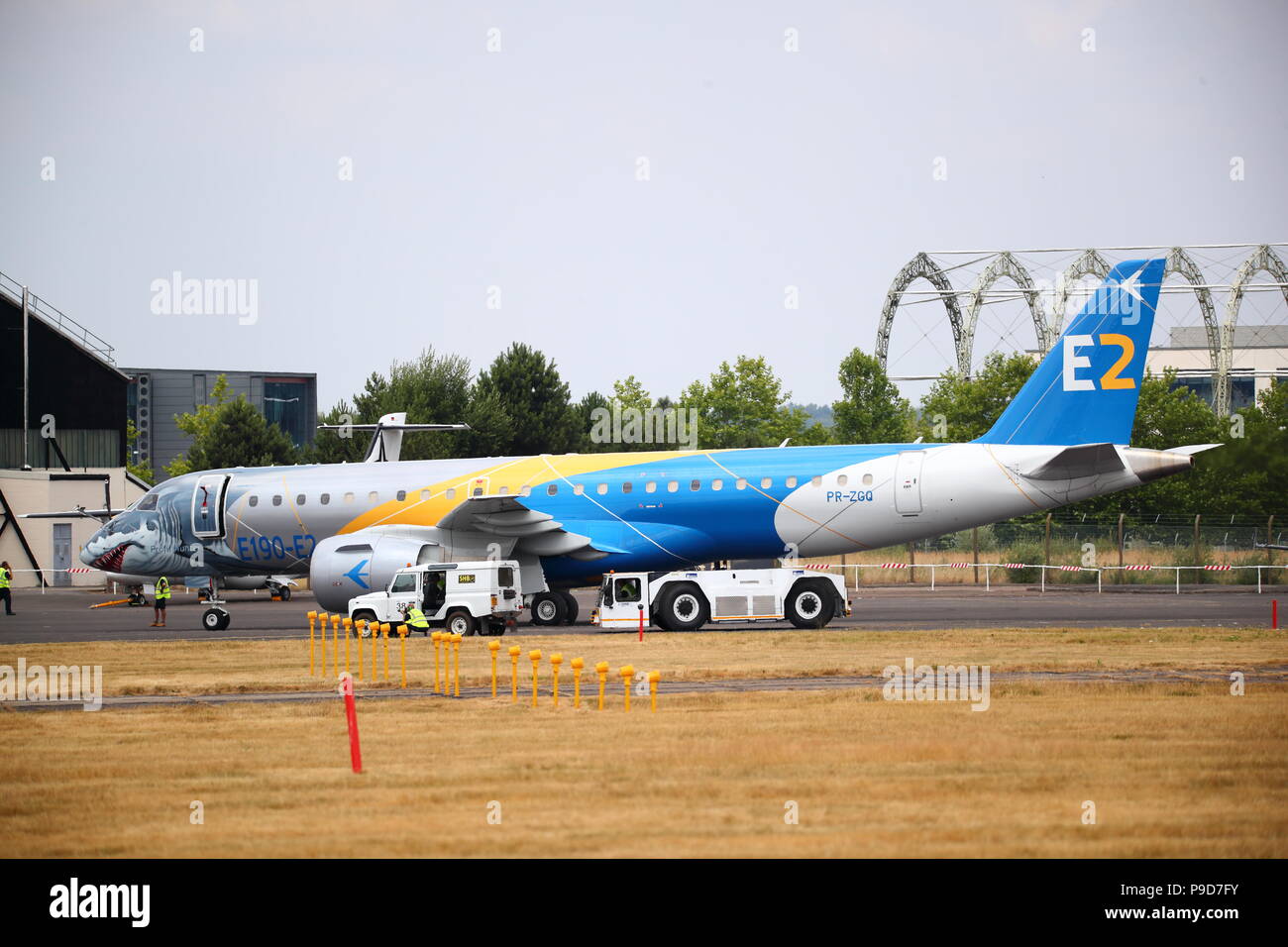 Embraer e190 e2 hi-res stock photography and images - Alamy
