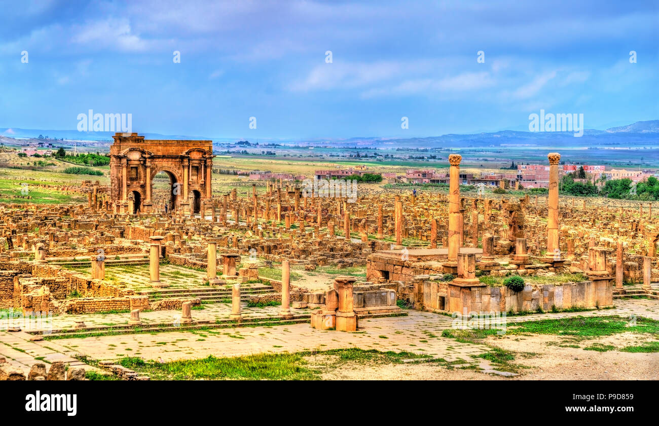Timgad, ruins of a Roman-Berber city in Algeria Stock Photo - Alamy