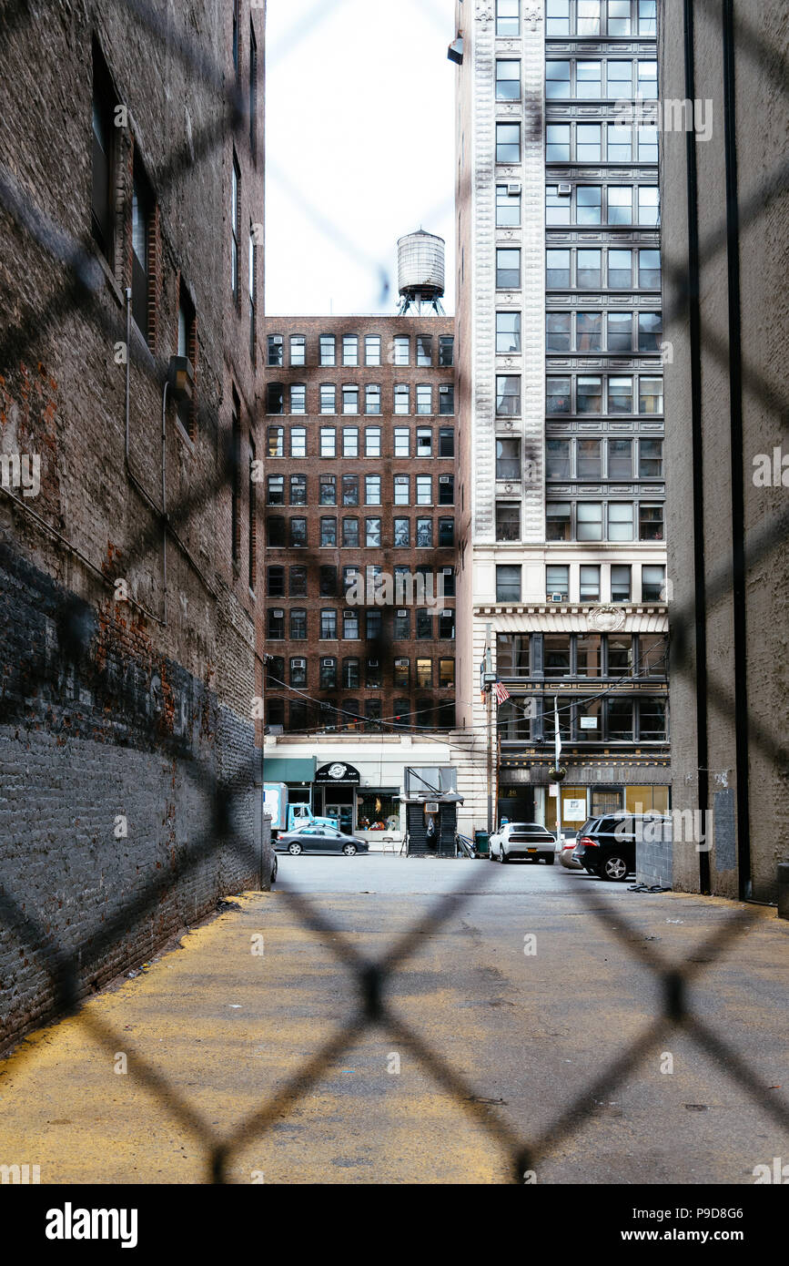 Old buildings skyline hi-res stock photography and images - Alamy
