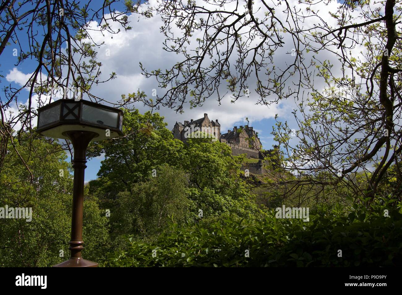 Edinburgh street lamp hi-res stock photography and images - Alamy