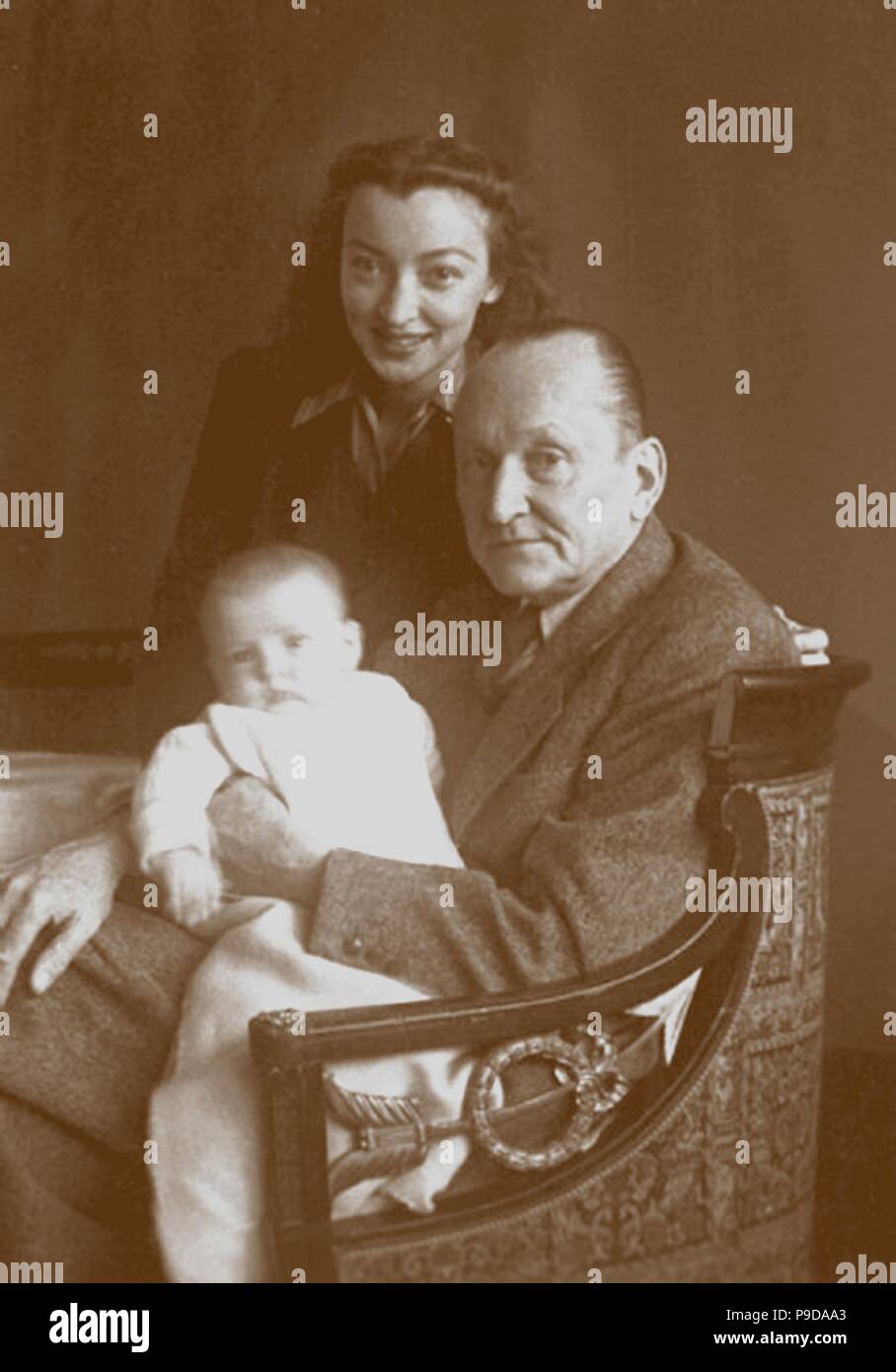 Alexander Vertinsky and Lidiya Vertinskaya. Museum: PRIVATE COLLECTION Stock Photo - Alamy