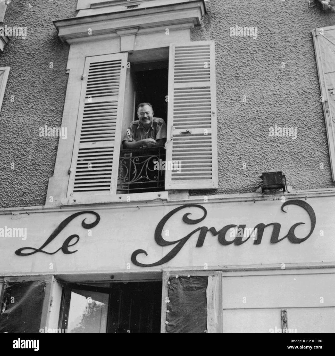 Ernest Hemingway in Hotel "Le Grand" in France during World War II ...