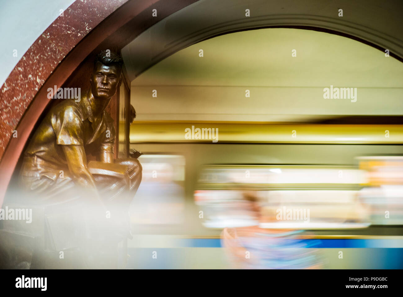 Moscow metro sculpture hi-res stock photography and images - Alamy