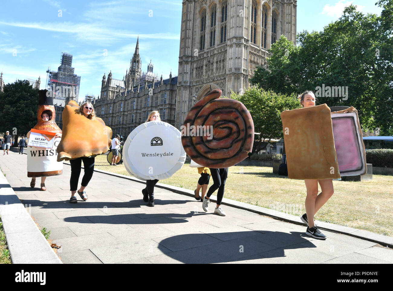 Human size scotch whisky hi-res stock photography and images - Alamy