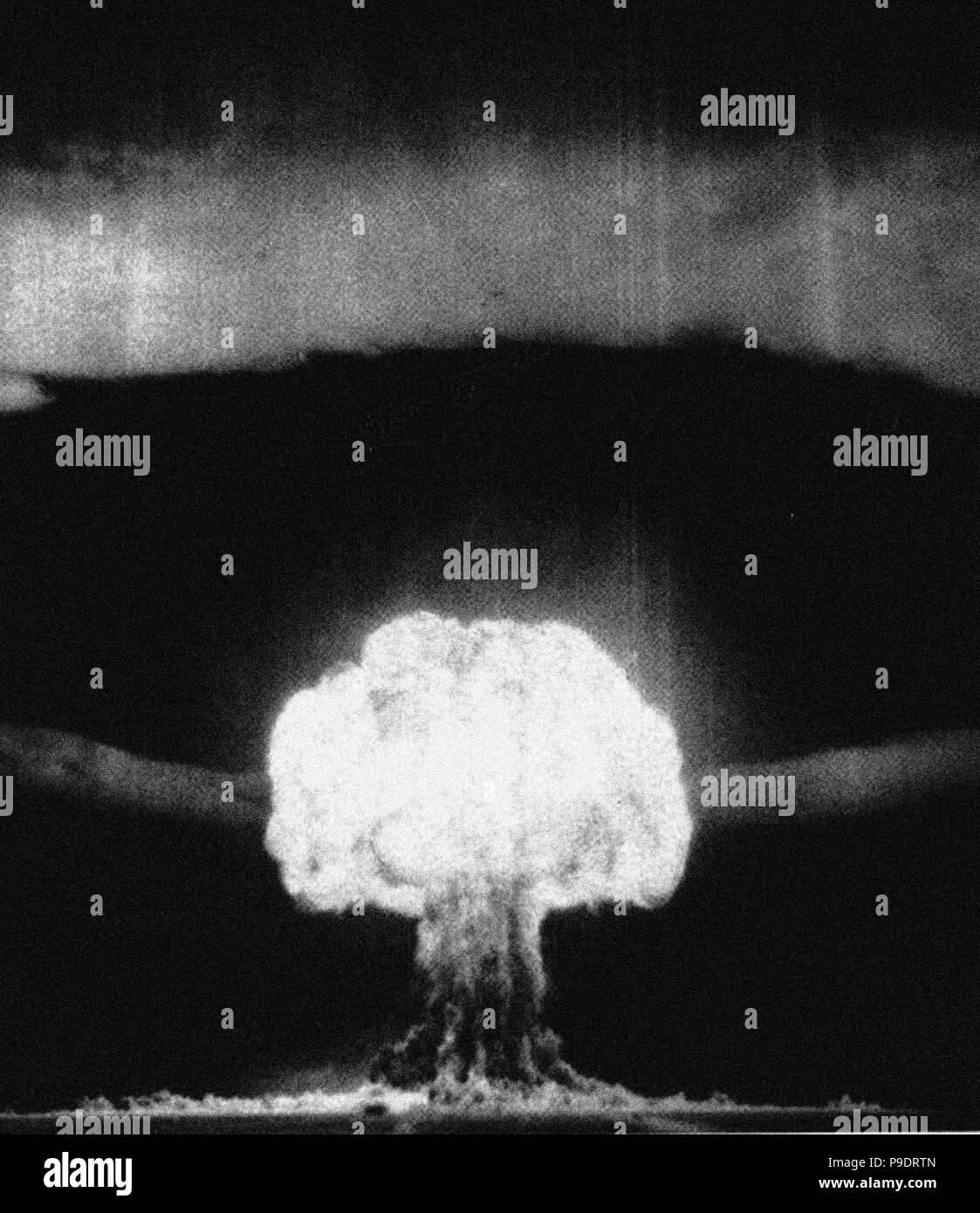 Thermonuclear weapons hi-res stock photography and images - Alamy