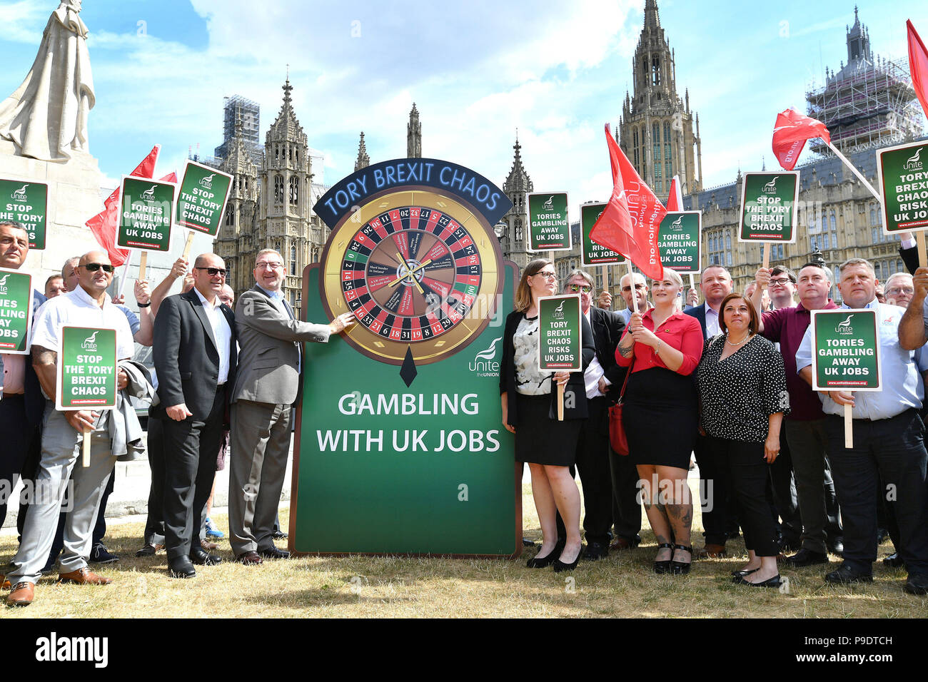 Giant roulette wheel hi-res stock photography and images - Alamy