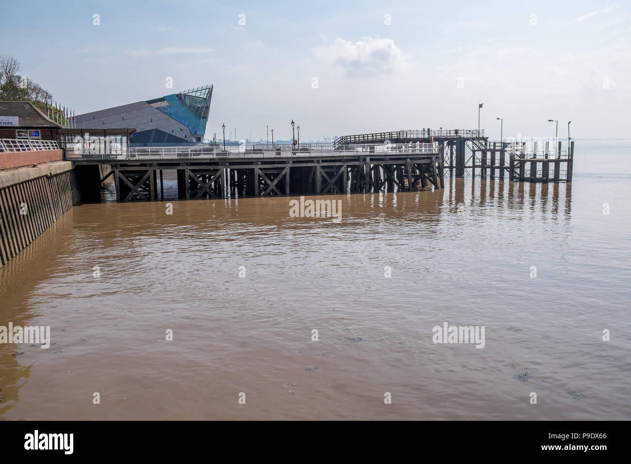 River humber shipwreck hi-res stock photography and images - Alamy