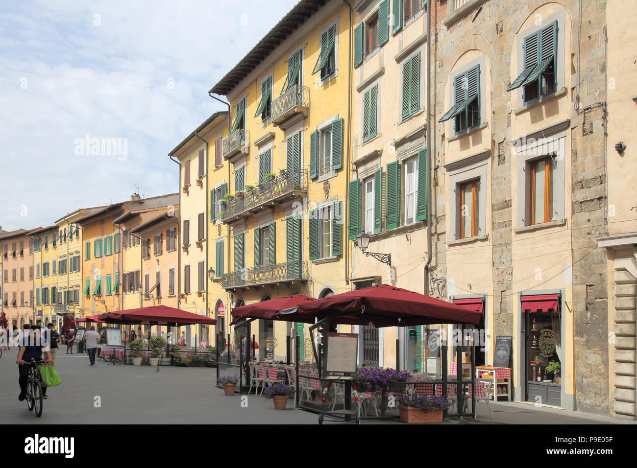 Pisa streets hi-res stock photography and images - Alamy