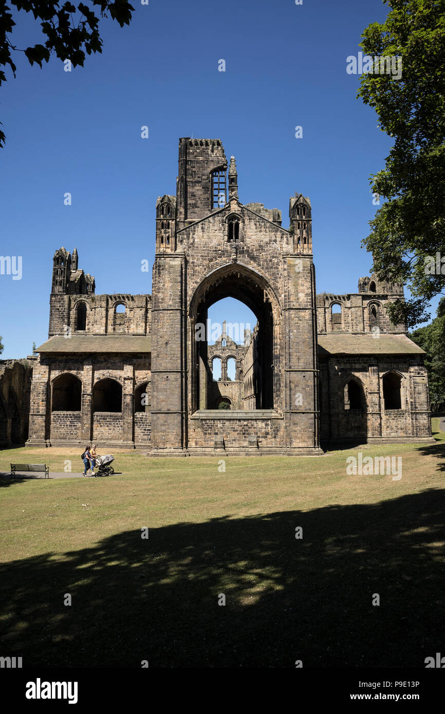 Kirkstall abbey in leeds hi-res stock photography and images - Alamy