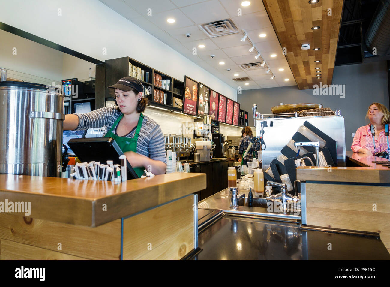 Starbucks workers united hi-res stock photography and images - Alamy
