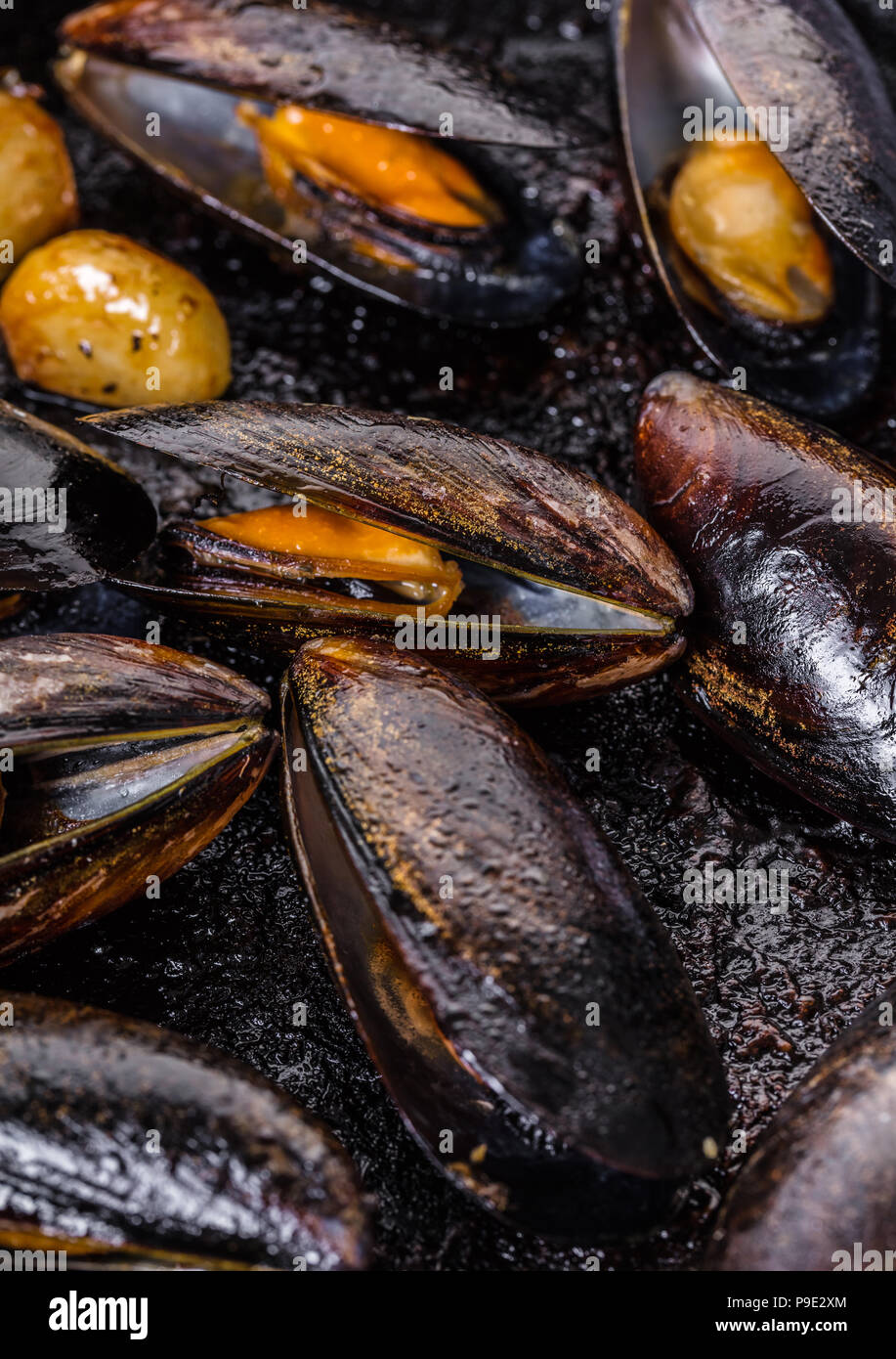 food background, texture of cooked mussels closeup Stock Photo - Alamy