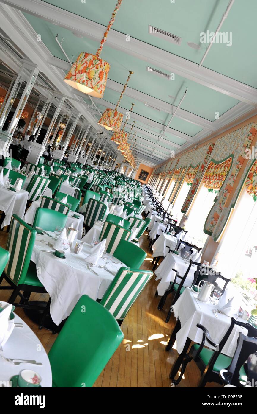 Main dining room with cloth linens and napkins, at the Historic Grand ...