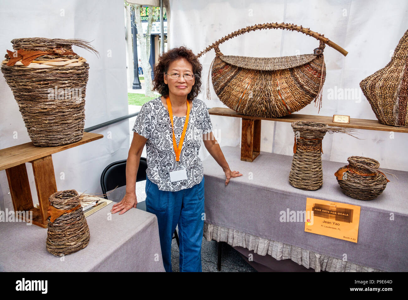 Fiber basket artist weaver hi-res stock photography and images - Alamy
