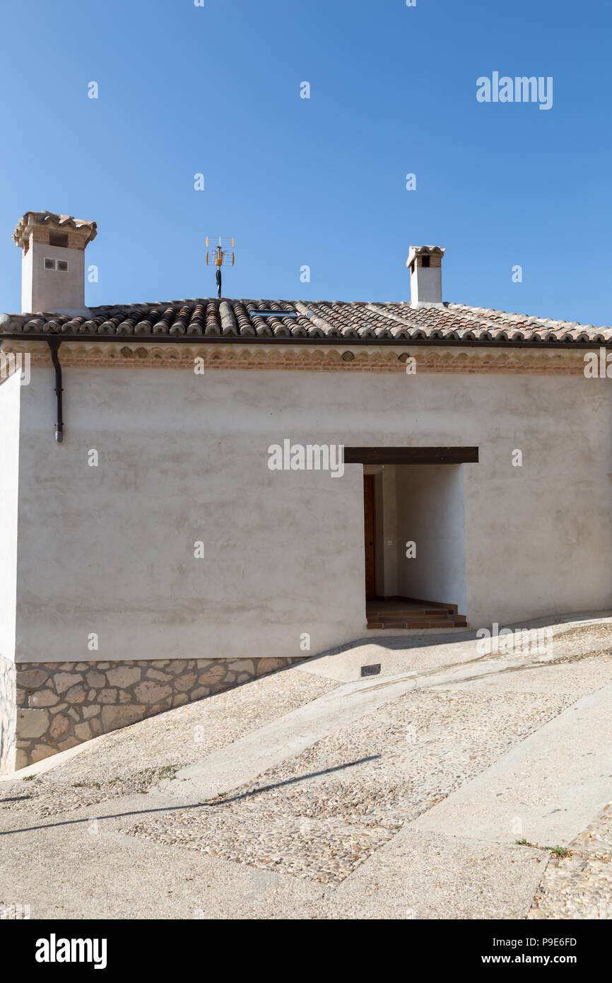 Windowless facade hi-res stock photography and images - Alamy