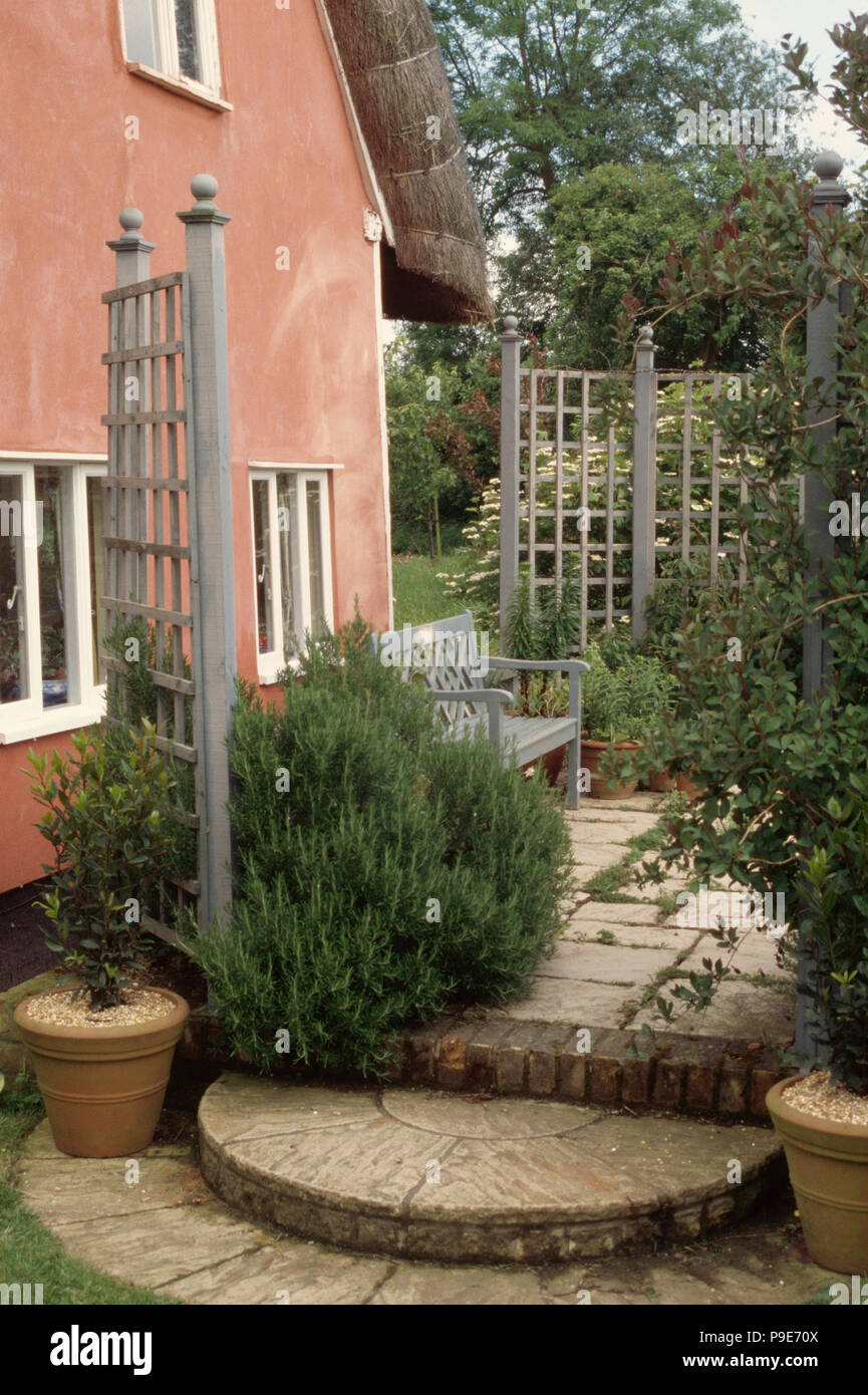 Semi circular steps hi-res stock photography and images - Alamy