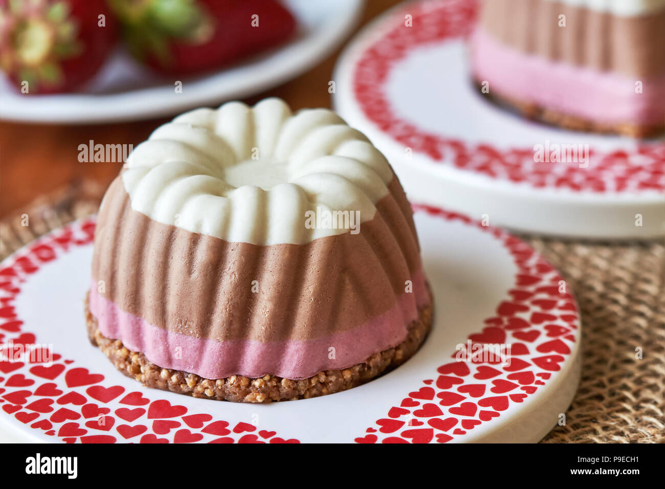 Raw vegan mini cakes hi-res stock photography and images - Alamy