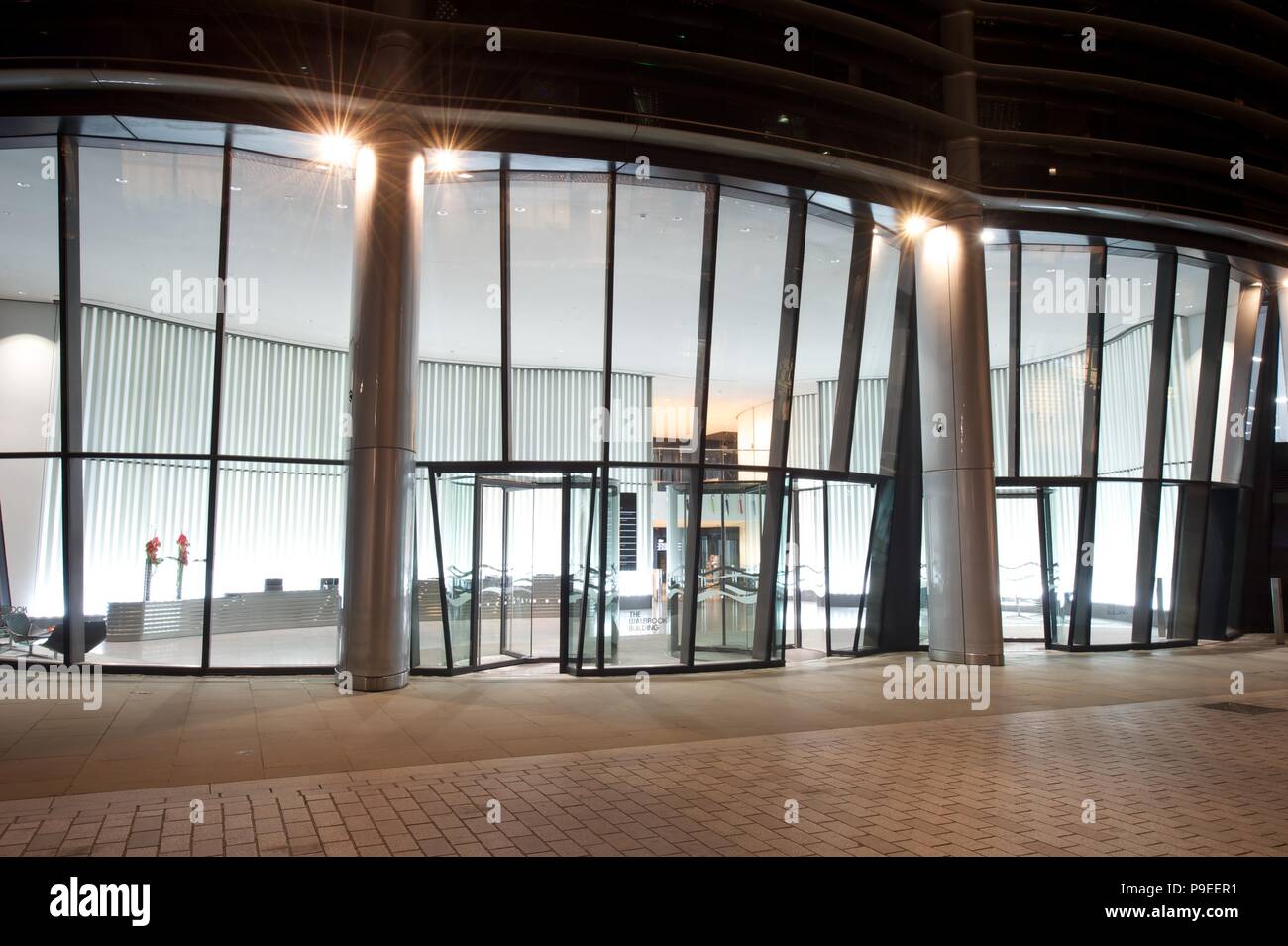 Bloomberg building night hi-res stock photography and images - Alamy