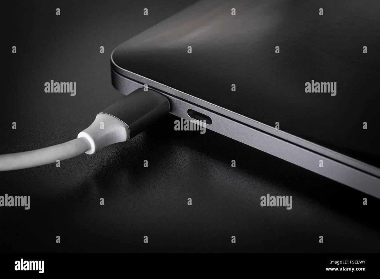 Serial port cable hi-res stock photography and images - Alamy