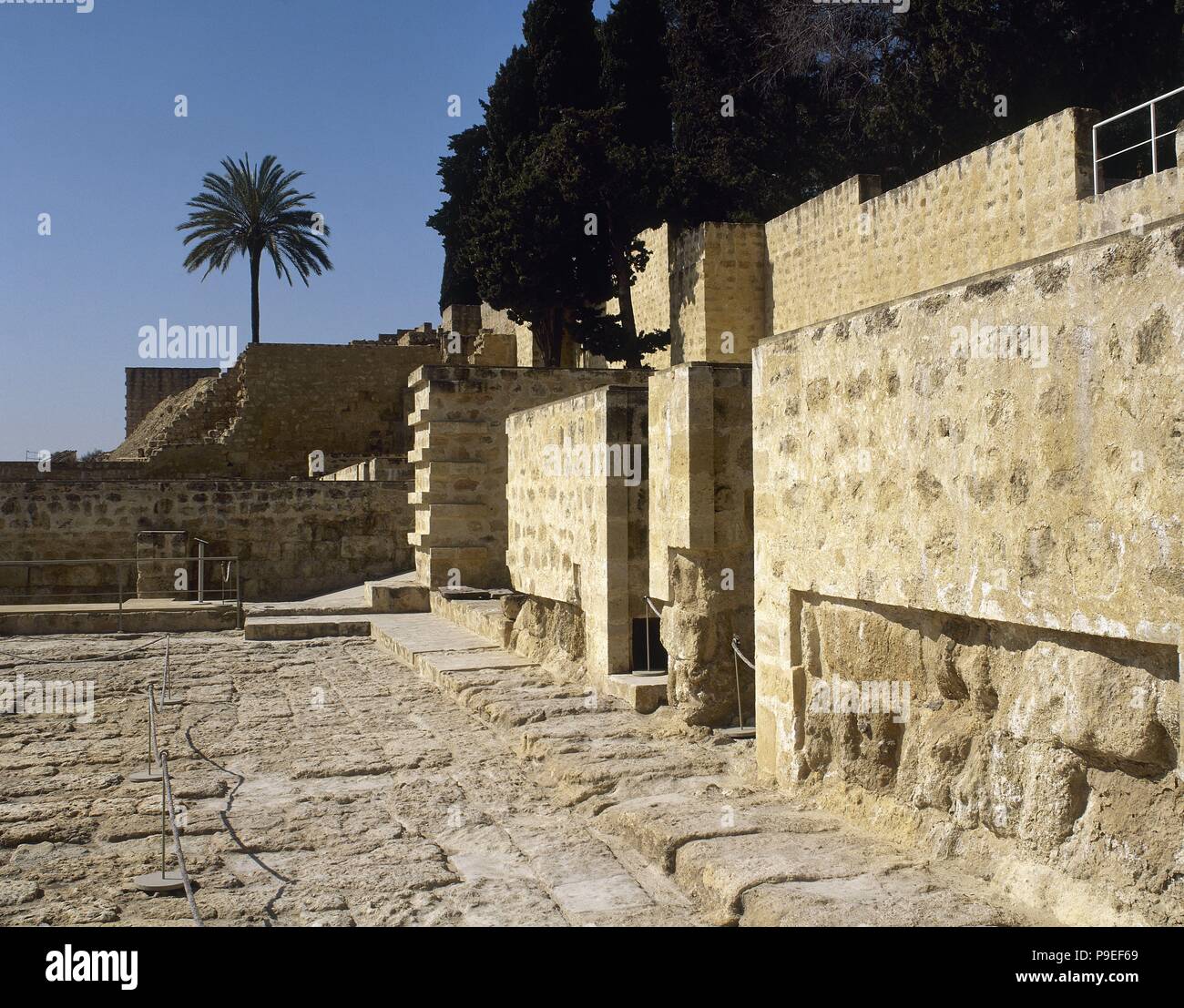 Arquitectura omeya hi-res stock photography and images - Alamy