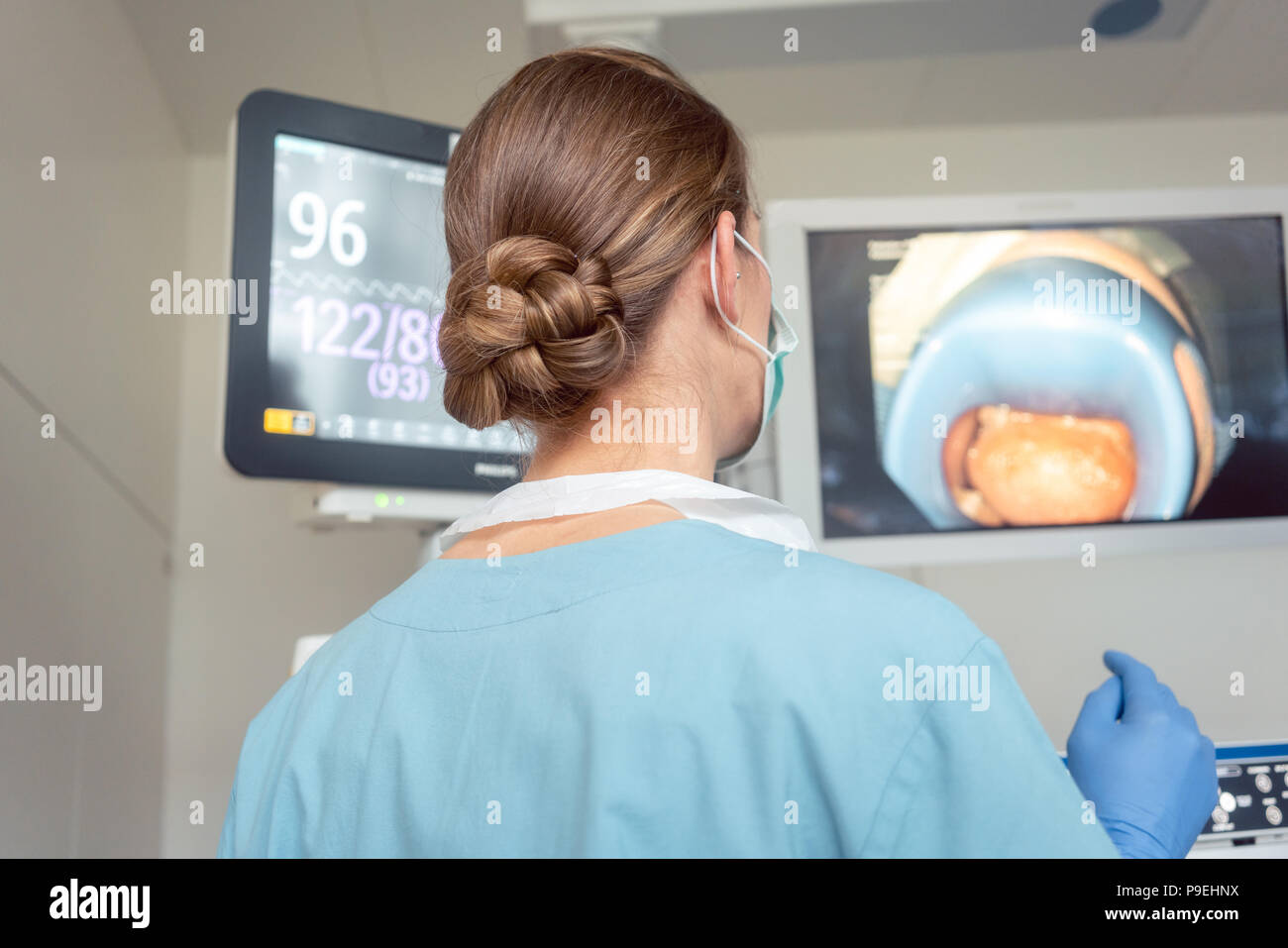 Woman medical examination screen hi-res stock photography and images ...