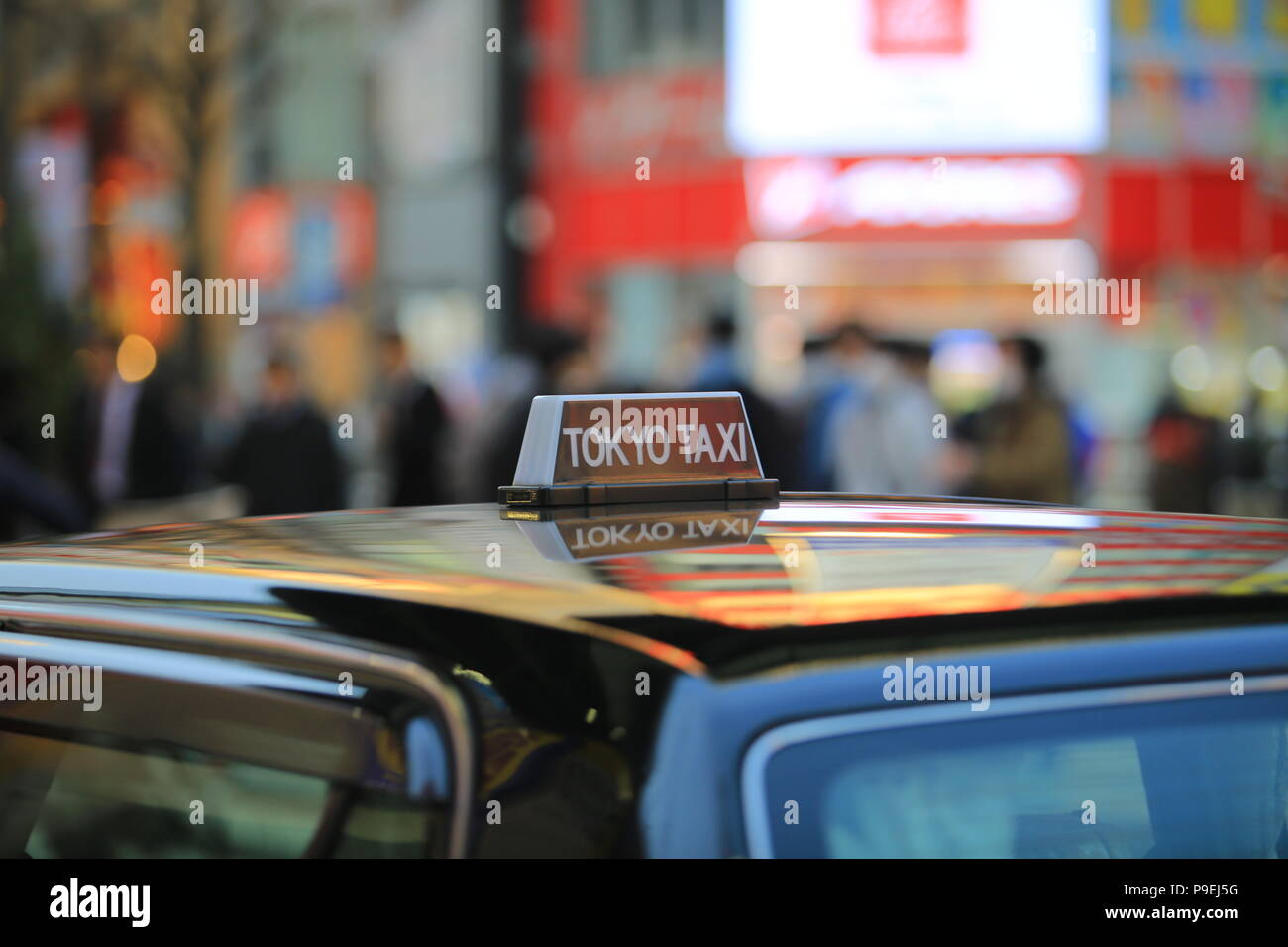 Tokyo taxi hi-res stock photography and images - Alamy