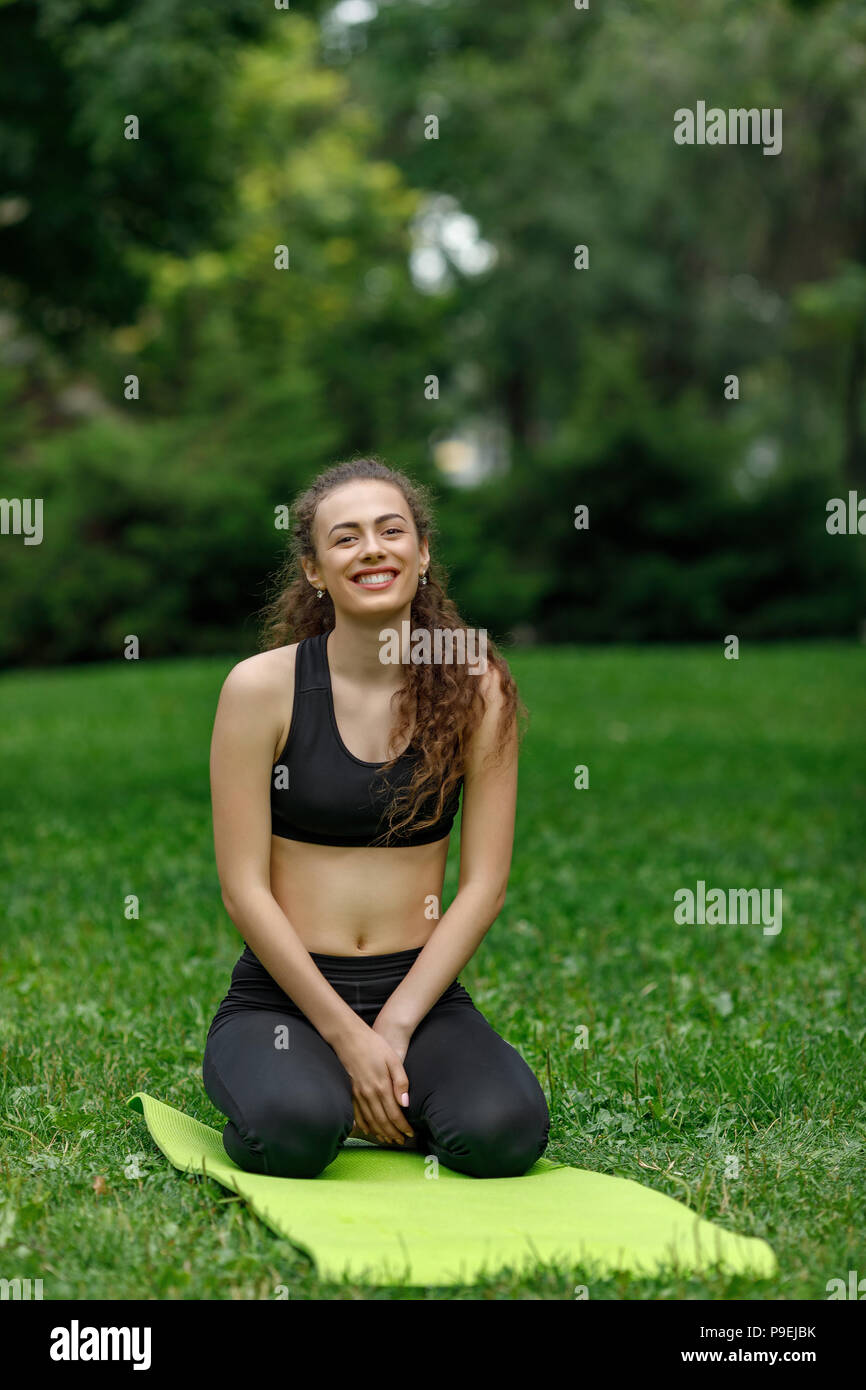 woman doing stretching exercises Stock Photo - Alamy
